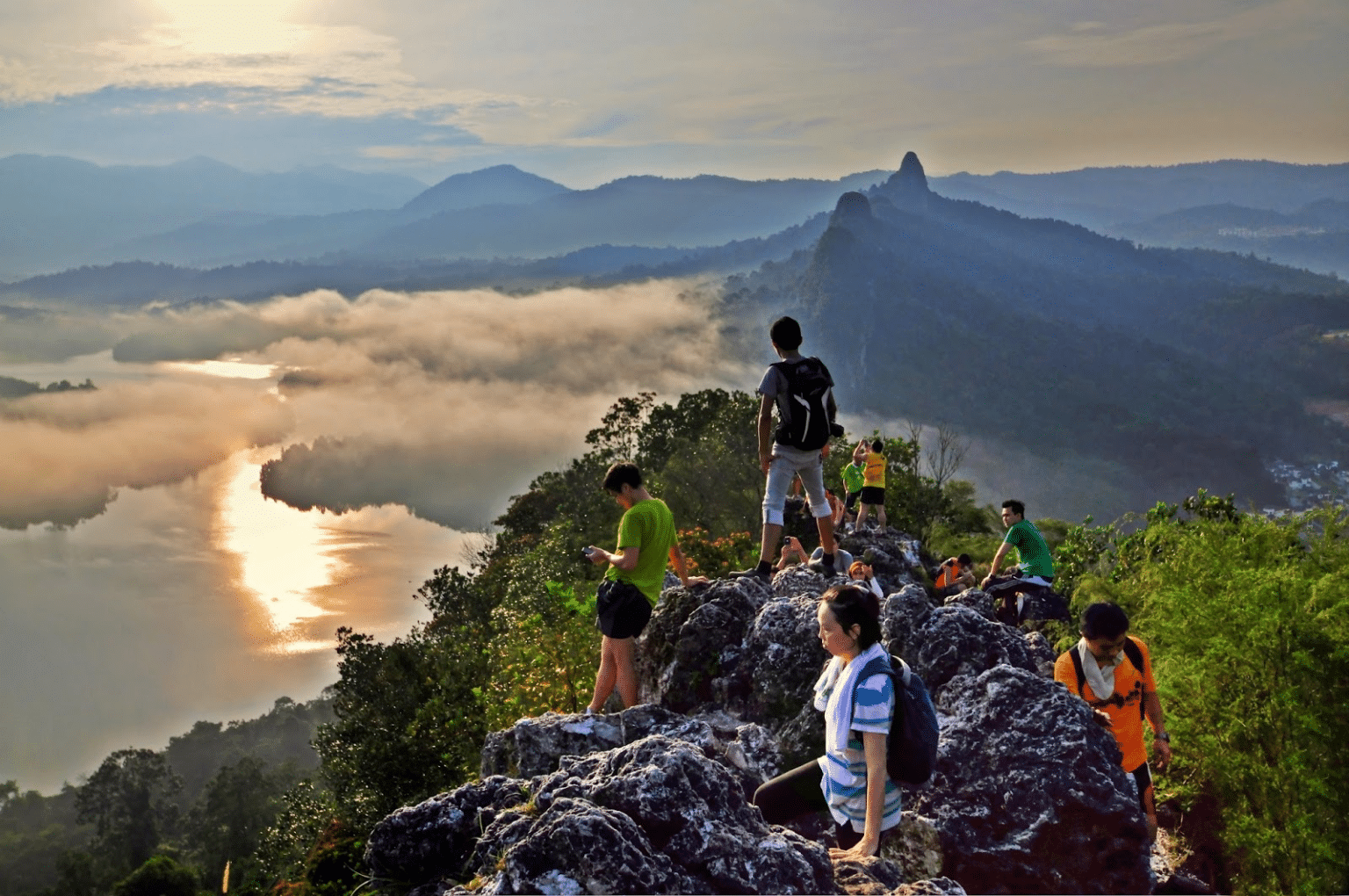 5 Lokasi ‘Hiking’ Terbaik Tanpa Permit Di Malaysia, Penggemar Aktiviti ...